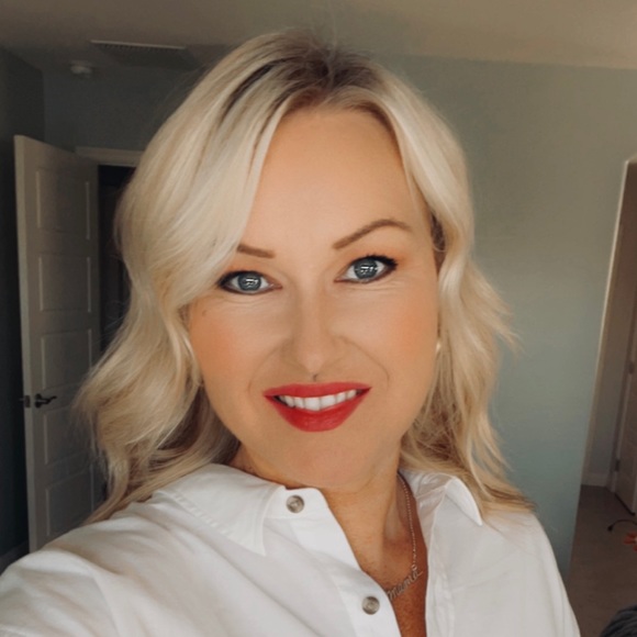 Elijay's Closet (@poweredbytheson) | Poshmark